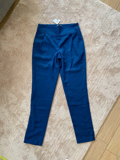 plave pantalone %%SALE%%490