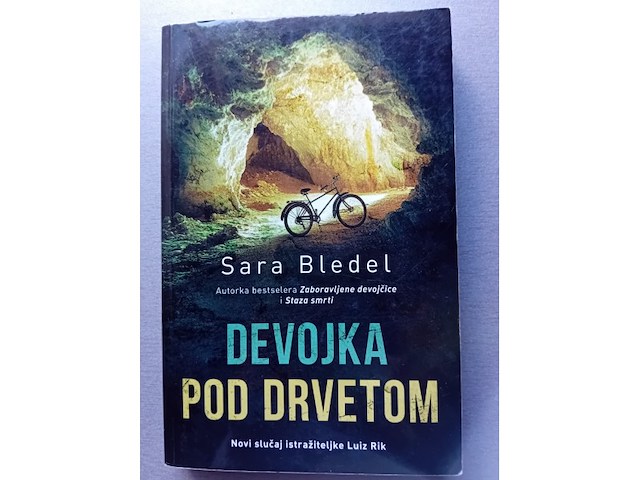 Sara Bledel Devojka pod drvetom