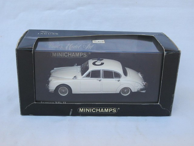 1:43 minichamps jaguar MkII police