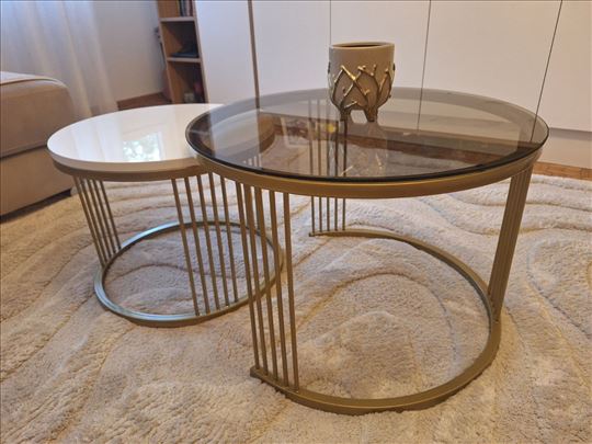 Prodajem klub sto