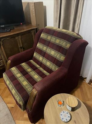 Fotelja sa sandukom – spasite mi prostor