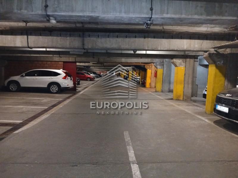 Garažno mesto za 2 automobila – Blok 23 ID#9798
35.000 €