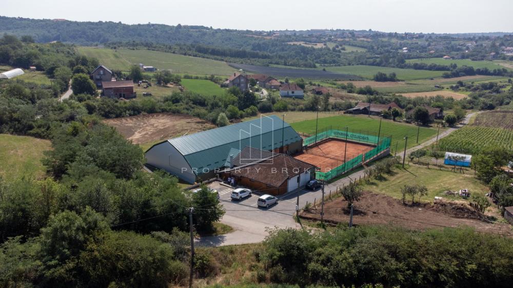 Sportski kompleks sa izvorom mineralne vode ID#4783
800.000 €