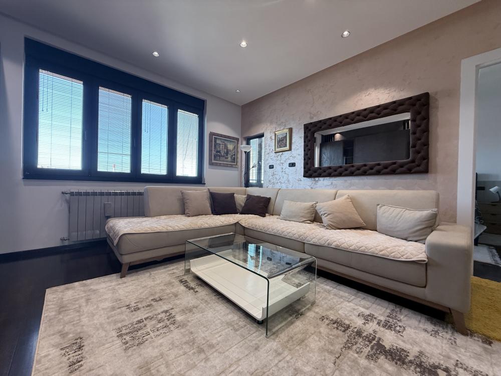 Četvorosoban stan u Siminoj ulici, kod Skadarlije ID#2819
1.800 €