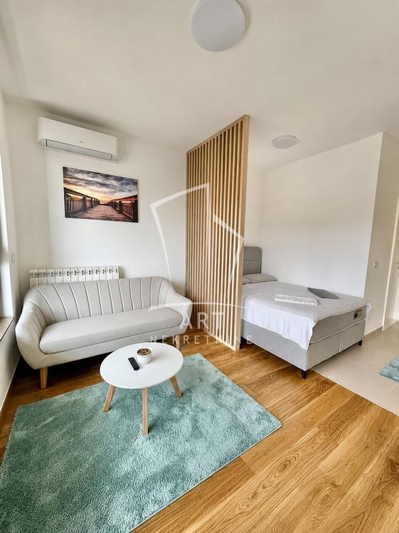 Saobraćajni fakultet, Voždove kapije, namešten lux ID#15772
650 €