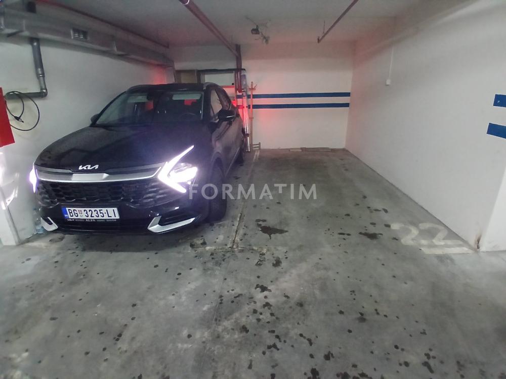Dorćol, dva garažna mesta ID#2917
180 €