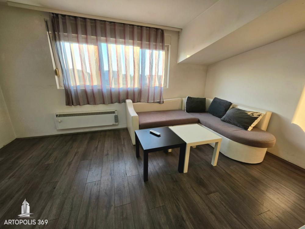 Trosoban, sa parkingom, najbolja lokaciji u Borči ID#1392
148.000 €