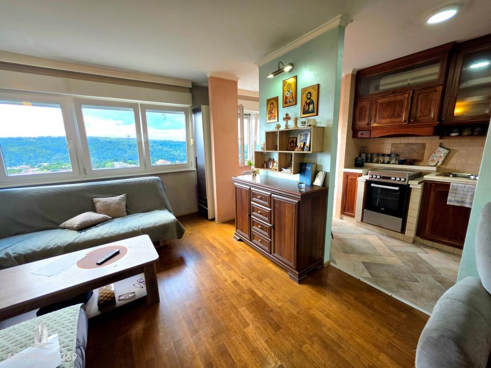 Kompletno renoviran i namešten, izuzetan raspored ID#1396
205.000 €