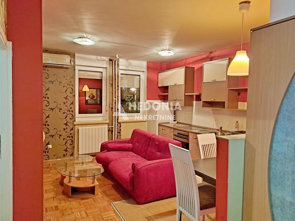 Blok 61, D. Vukasovića, noviji, 2.5, opremljen ID#10589
185.000 €