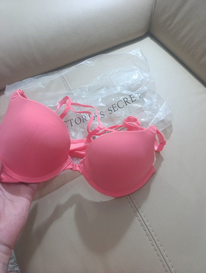 Brus Victoria Secret B xs-s novo 70B