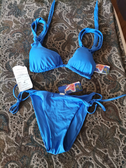 %Sada 1.700    % Women'secret nov kupaći