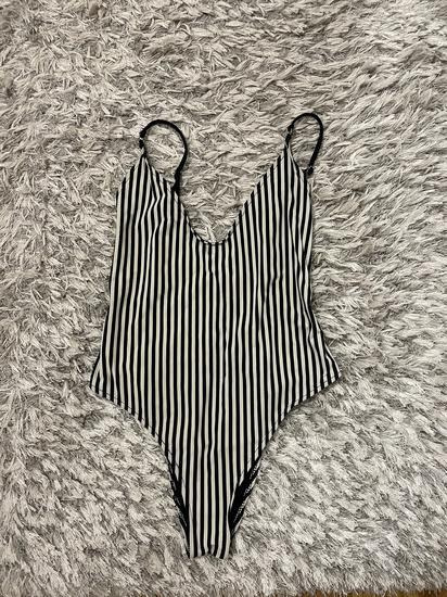 Bershka kupaci kostim