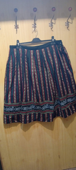 Suknja 46 br