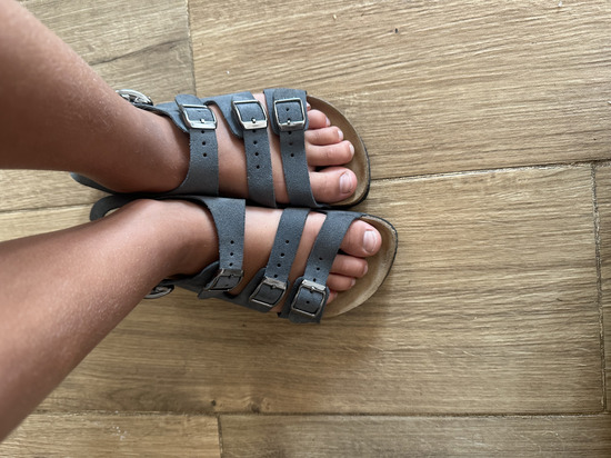 Grubin nove sandale decije 33
