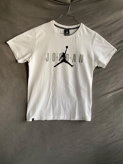 Jordan bela majica