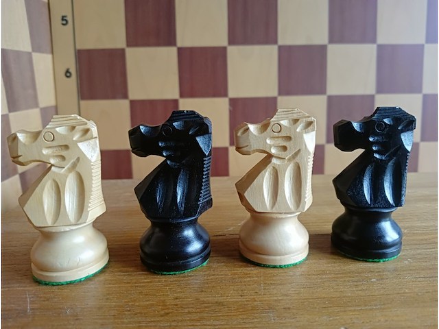 Sah Figure Lardy Super French Ebony Indija