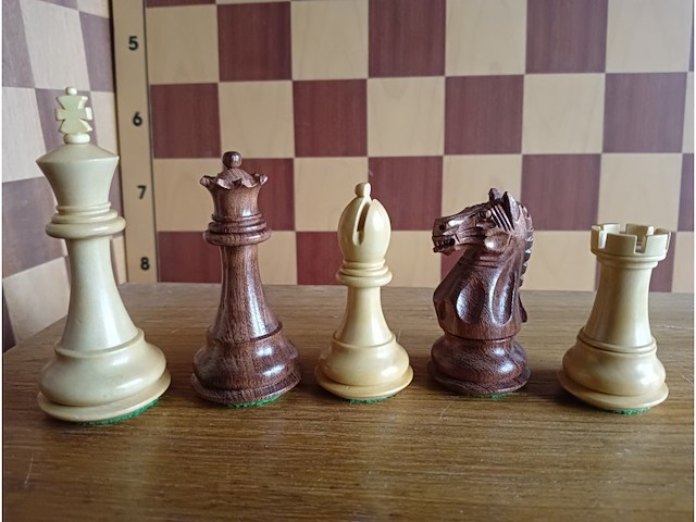 Vrhunske Sahovske Figure model Supreme Indija
