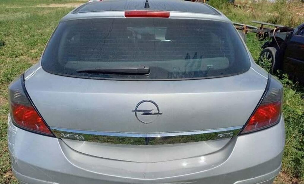 GEPEK VRATA GTC ZA OPEL ASTRA H | Svi delovi za Opel vozila : Astra
