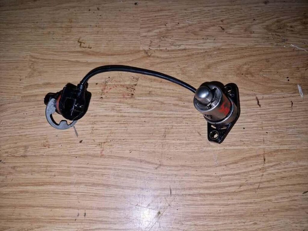 SENZOR NIVOA ULJA 2.0CDTI ZA OPEL ASTRA J, INSIGNIA | Svi delovi za