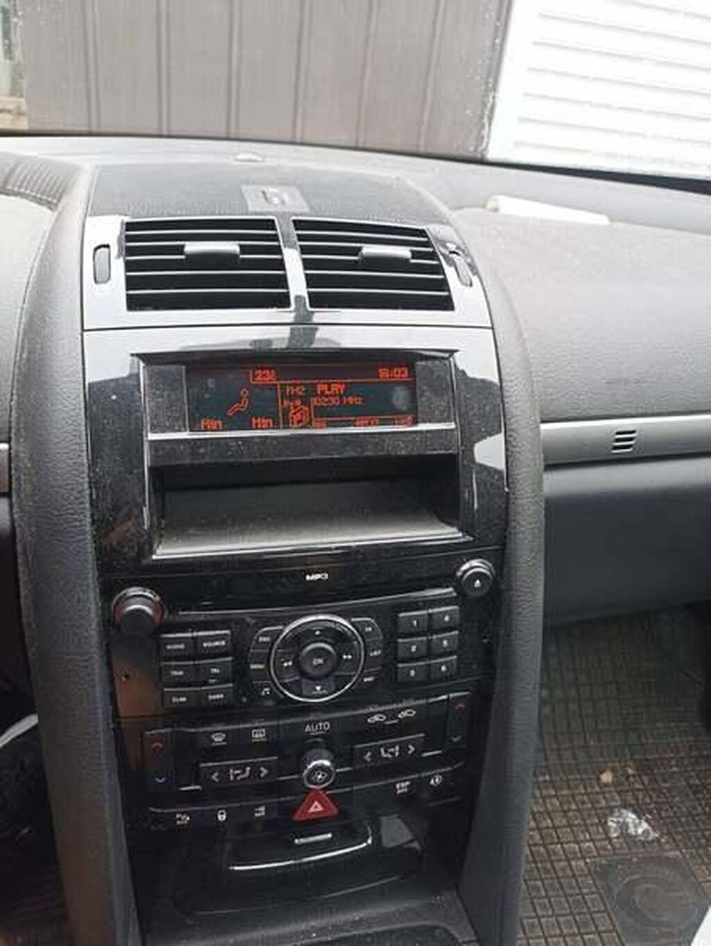 DISPLEJ ZA PEUGEOT 407 | Originalni polovni delovi za Peugeot i