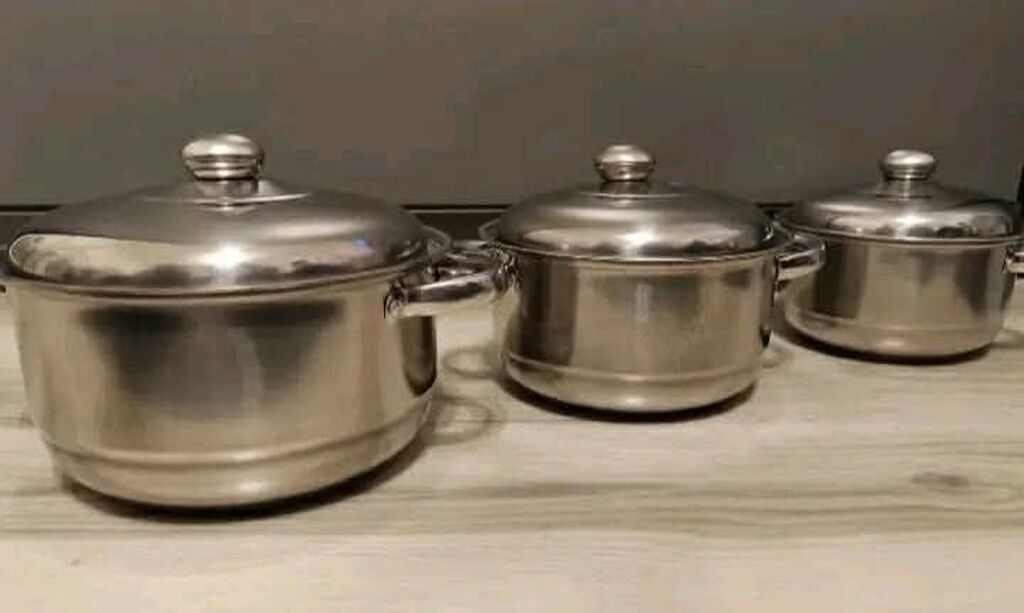 ŠERPE set 3 komada sa poklopcem Opis oglasa PREMIUM SET OD 3 ŠERPE –