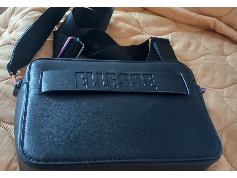 ELLESSE, NOVA TORBICA