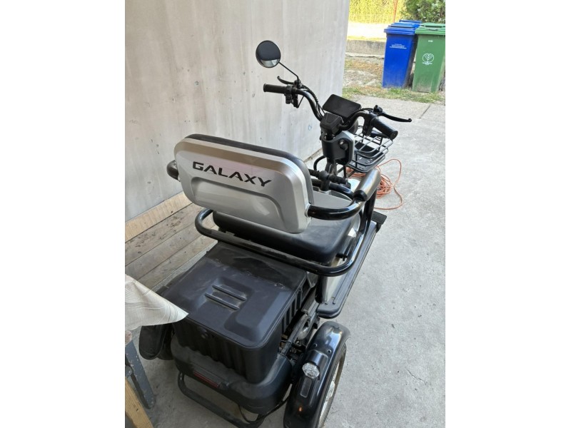 Električni tricikl