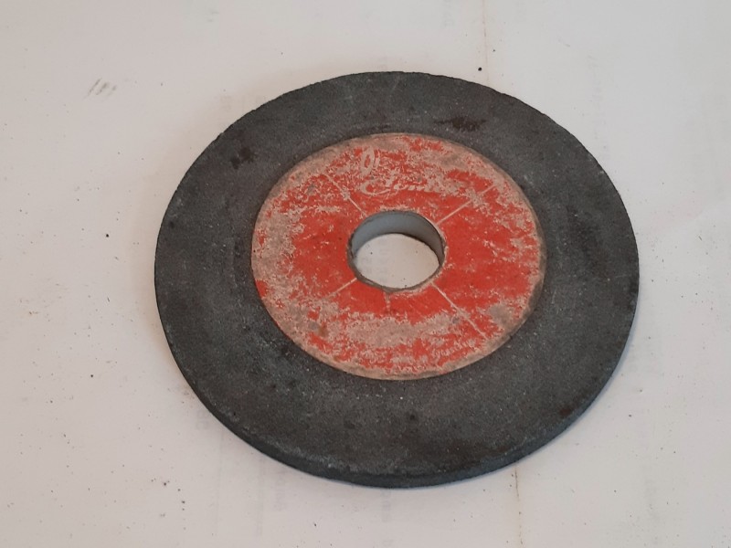 Brusni kamen, tocilo 104x8mm, rupa 20mm, fina granulaci