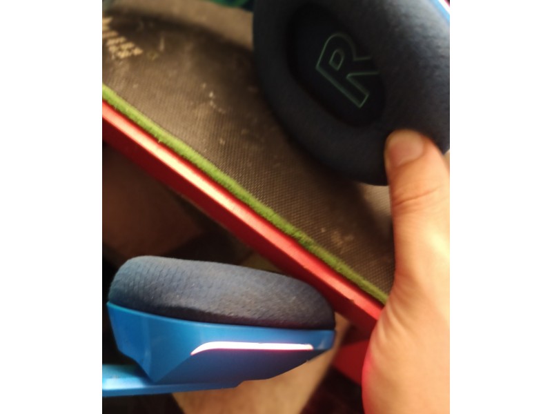 Logitech G733