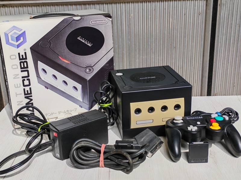 Nintendo Gamecube + Oprema