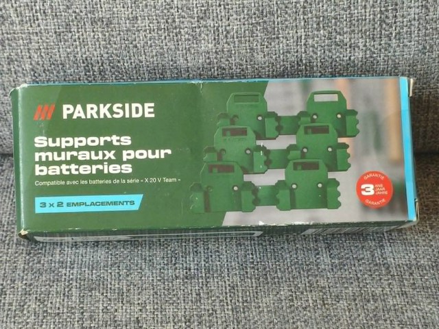 Parkside zidni držači za baterije 3x2