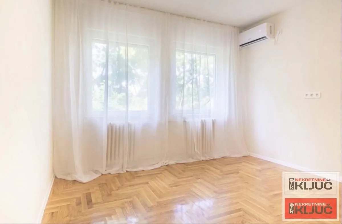 Prodaja, jednosoban stan, 40m², Sajmište, Novi Sad