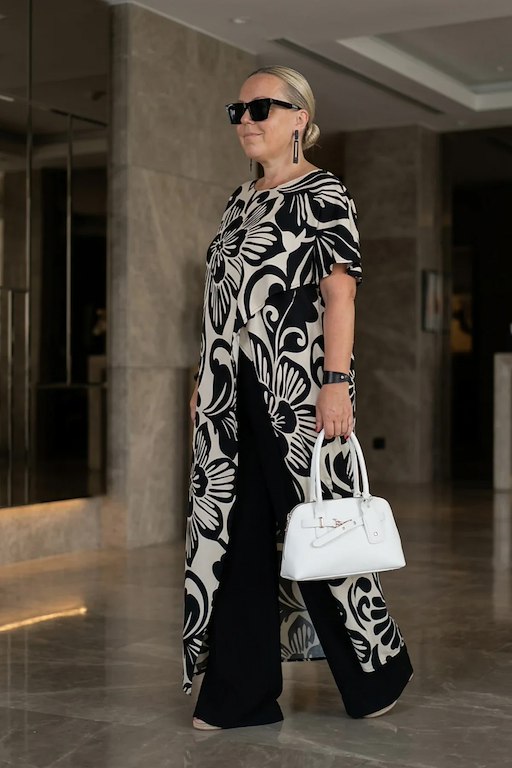Tunika Plus-Size LUNA Print Cvet – bela-crna