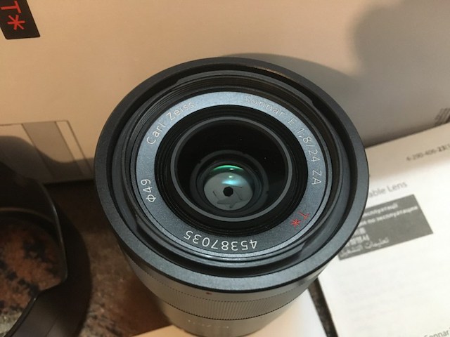 Sony Zeiss Sonnar T SEL24F18Z 24mm f1.8 E-mount NEX