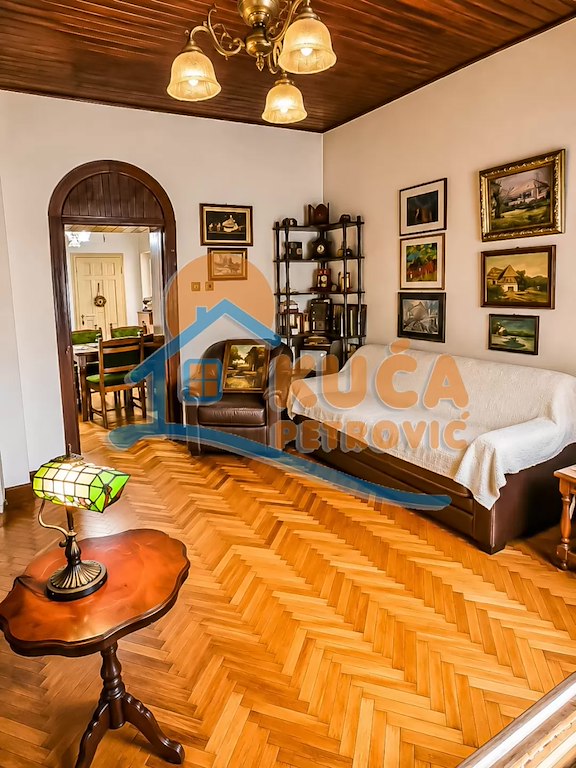 Dvosoban stan, 77 m2, Centar, Cara Dušana ID: p-016970