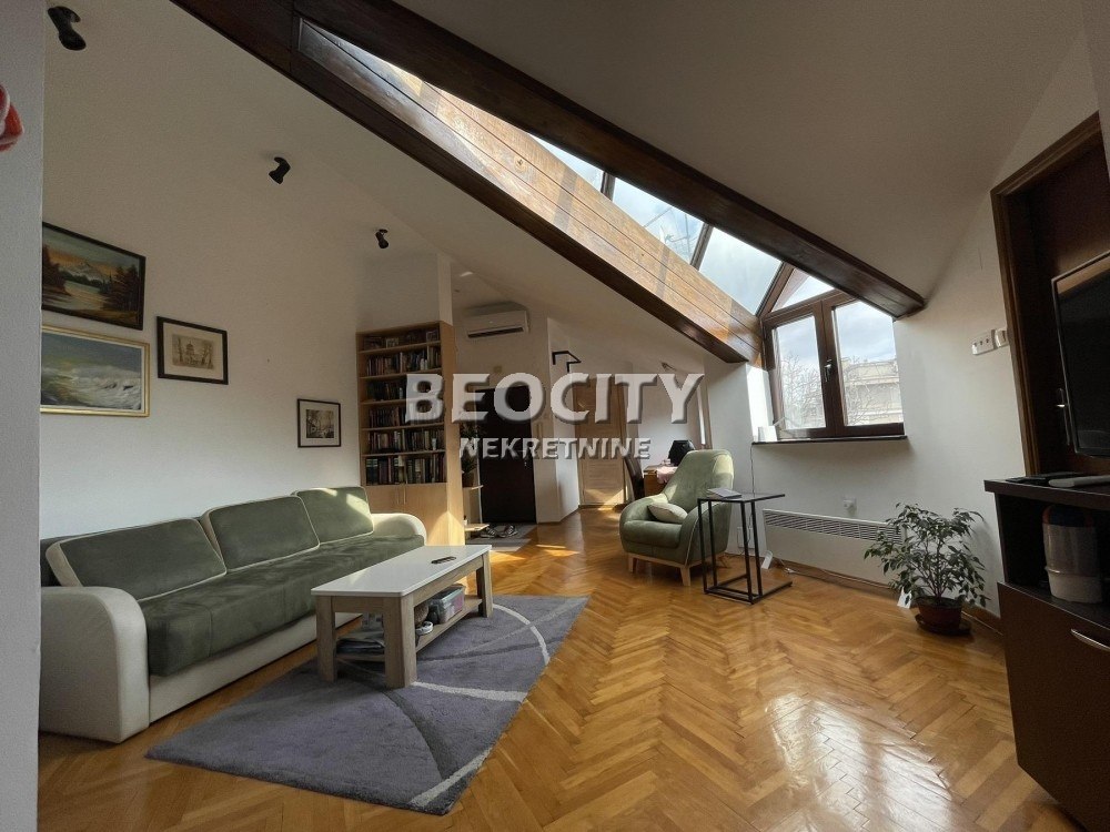 Trosoban stan, 65 m2, Južni bulevar ID: 106935