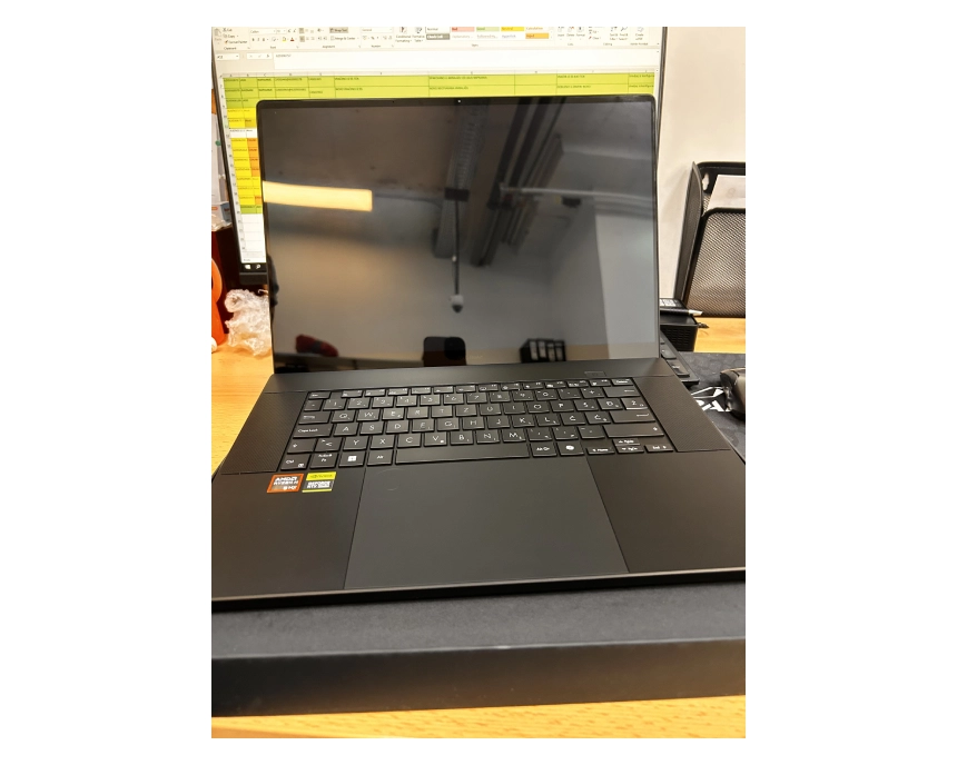 ASUS ProArt P16 OLED H7606WI-ME016X (16 inča 4K OLED, Ryzen AI 9 HX 370, 64GB, SSD 2TB, RTX 4070, Win11 Pro) laptop outlet