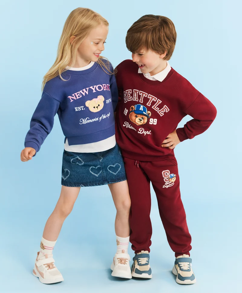Boys' sweatshirt with college-style print