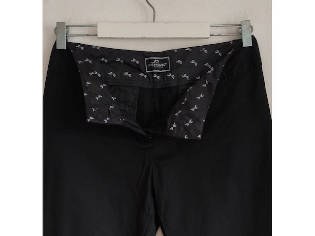 NOVE CLOCKHOUSE crne pantalone br. 38 (pamuk/elastin)
