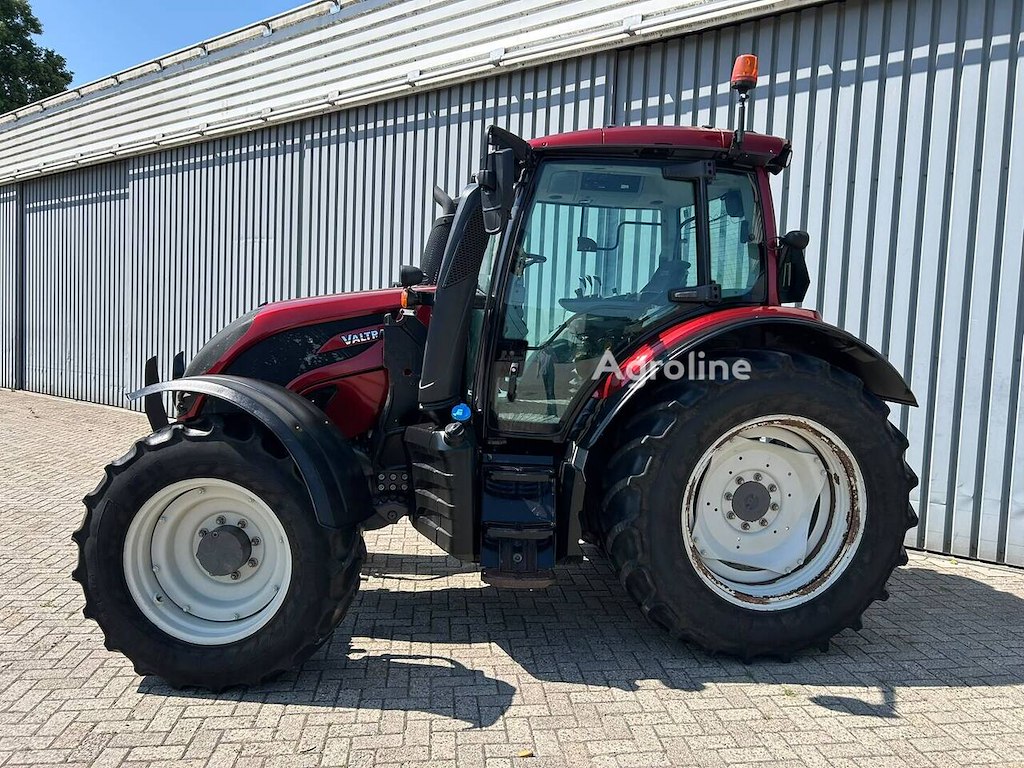 Valtra N121 traktor točkaš