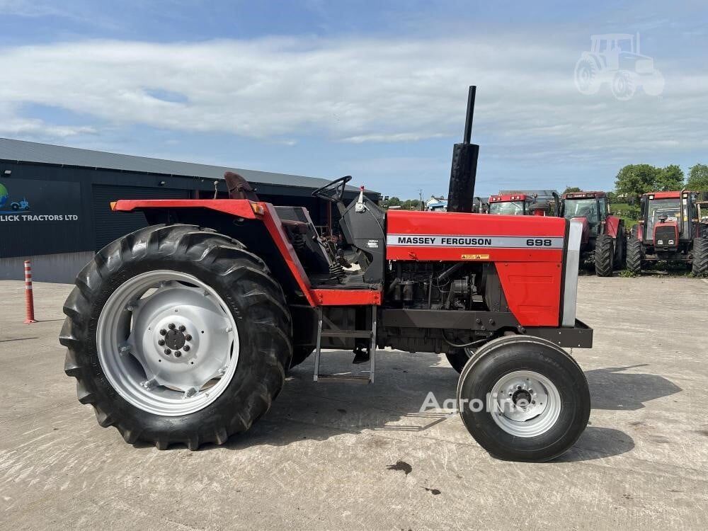 Massey Ferguson 698 traktor točkaš