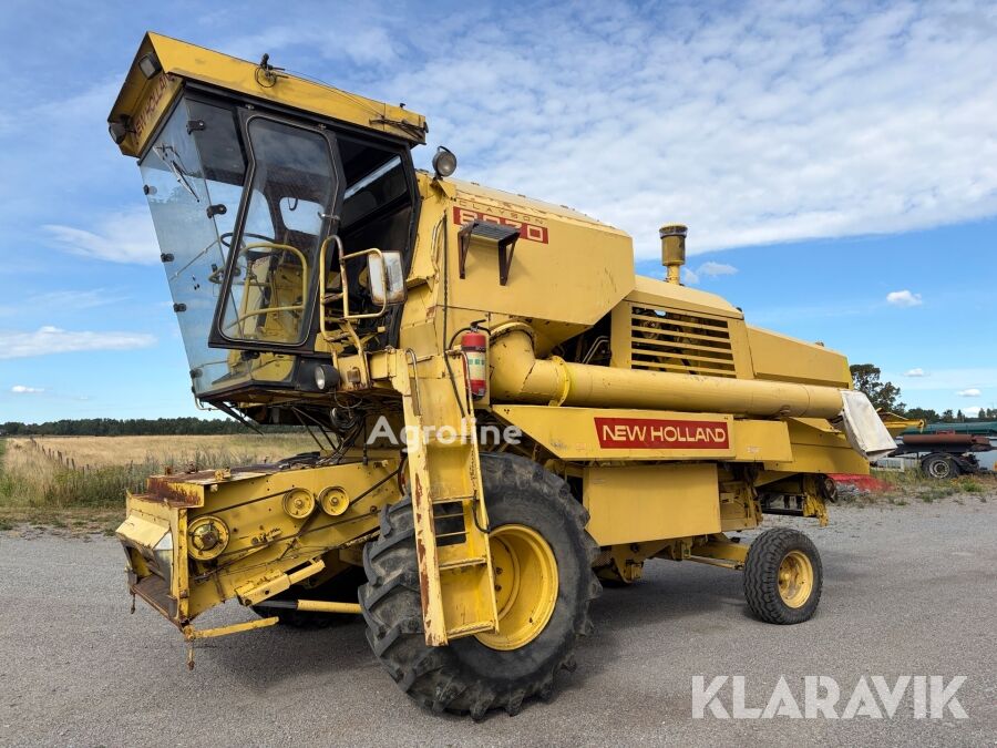 Prodaje se New Holland Clayson 8070 kombajn za žito na aukciji