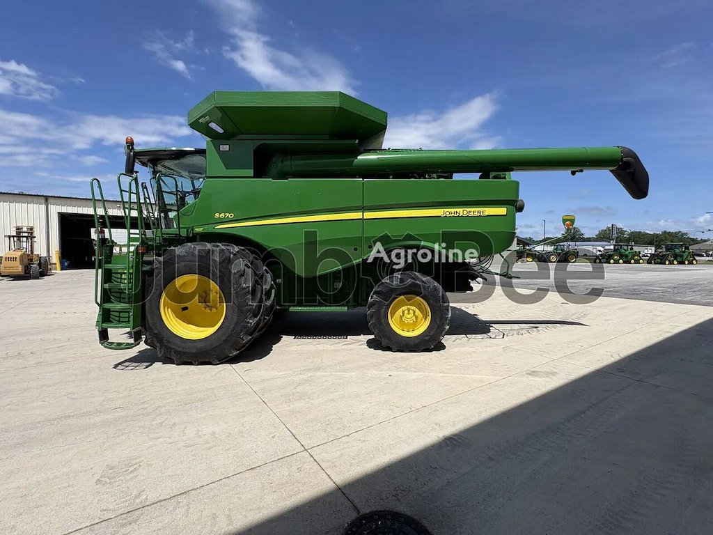 John Deere S670 kombajn za žito