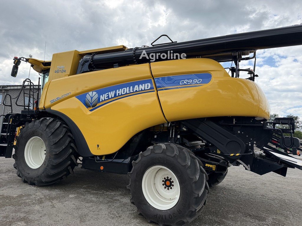 New Holland CR9.90 kombajn za žito