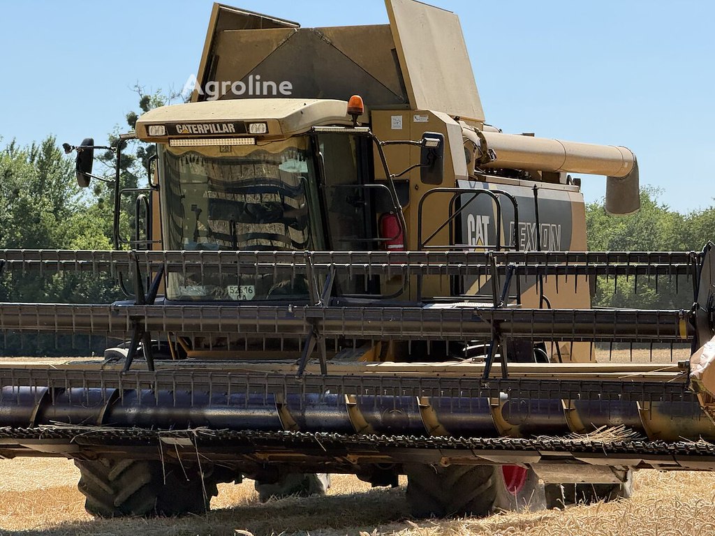 Pruzhaњe usluga sa kombaјnom Caterpillar Lexion 480