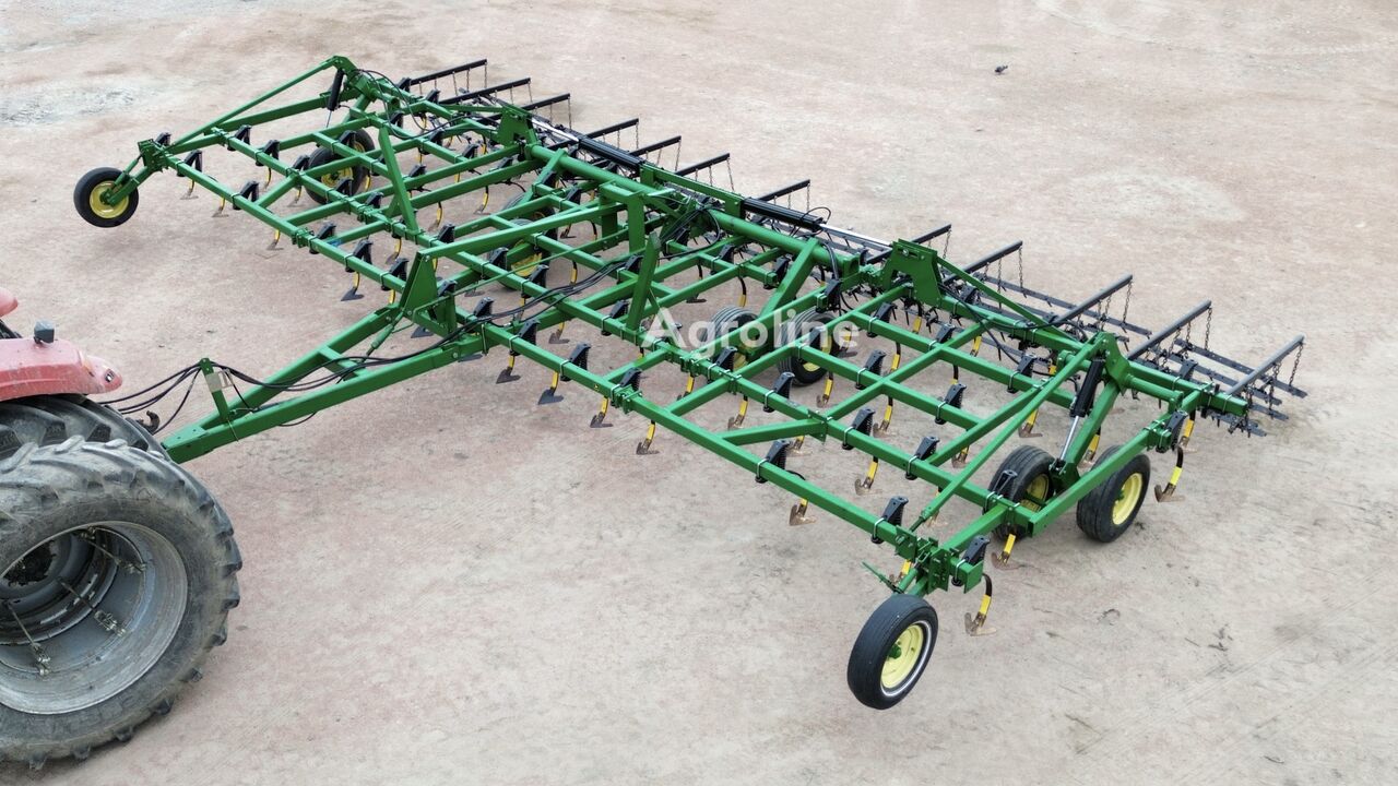 John Deere 980 kultivator