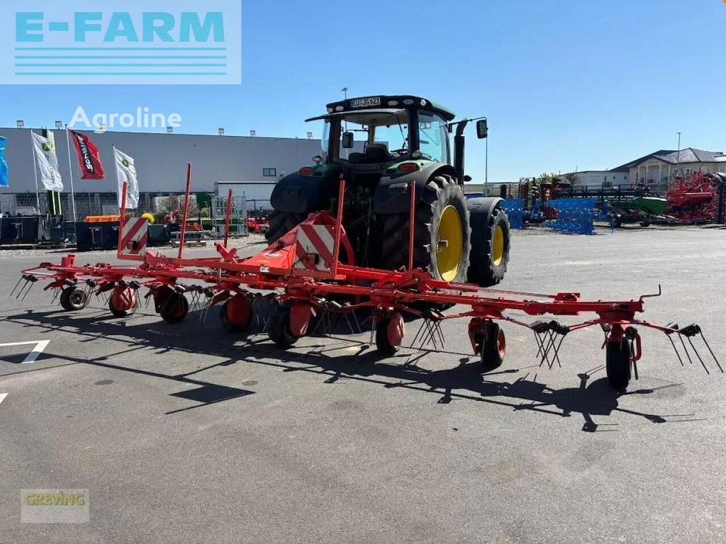Kuhn gf 8702 prevrtač sena