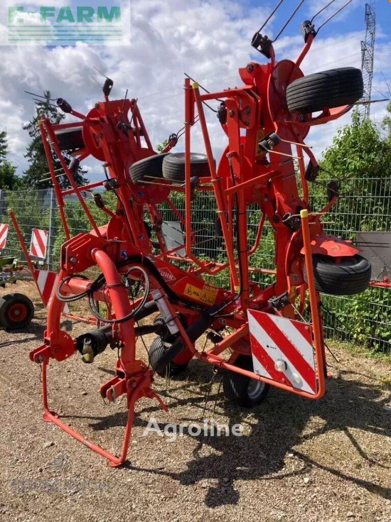 Kuhn gf 7902 prevrtač sena