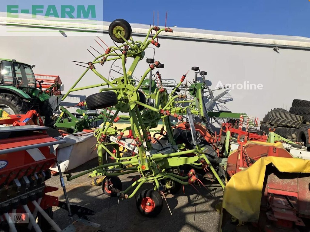 Claas volto 770 prevrtač sena