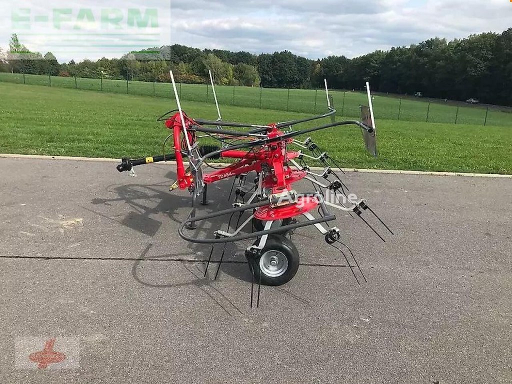 Massey Ferguson mf td 454 dn / fella sanos 4504 dn prevrtač sena
